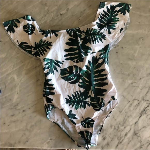 She Boutique | Swim | Tropical Leaf Swimsuit | Poshmark